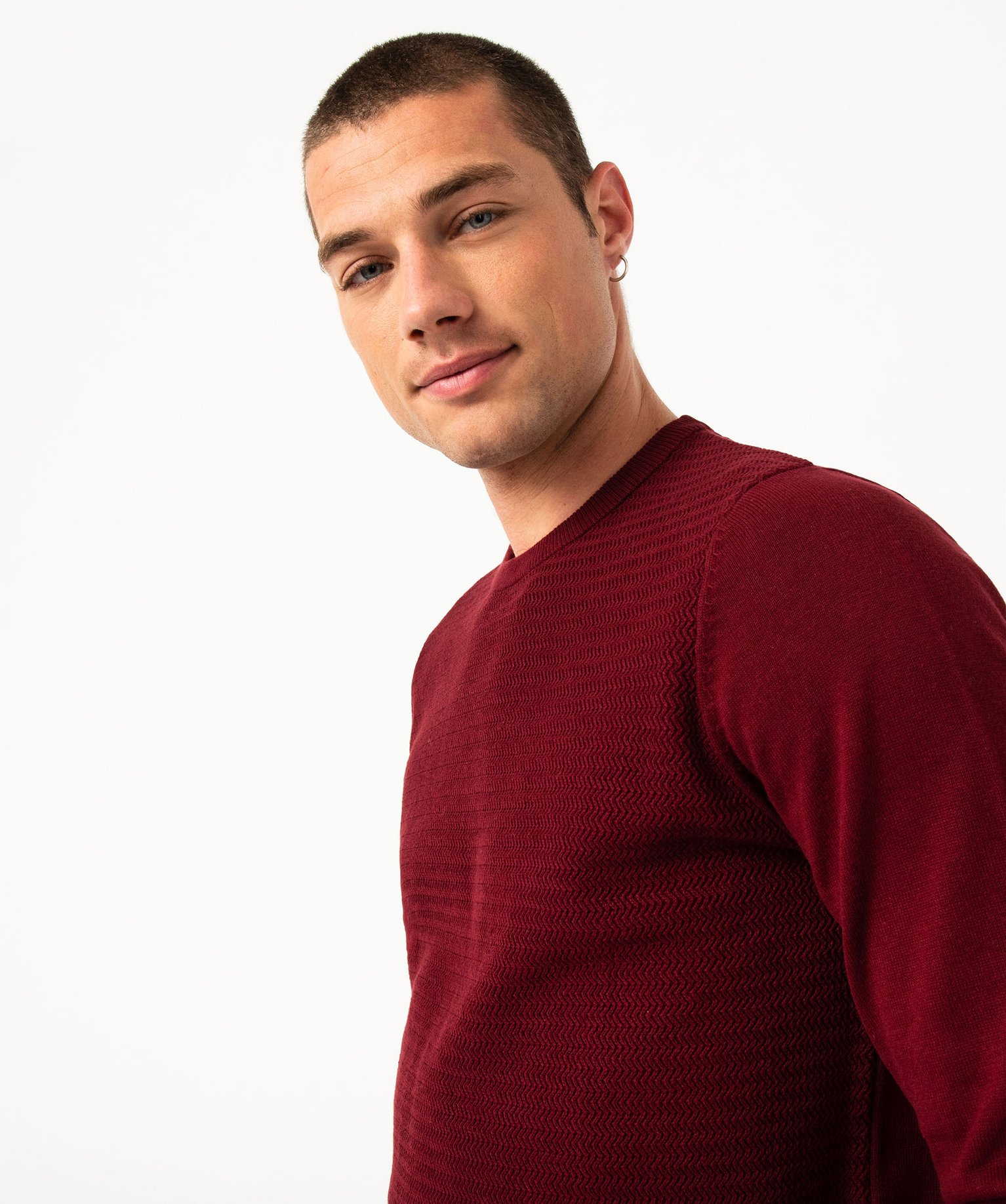 Pull en coton homme avec maille fantaisie sur l’avant rouge | GEMO