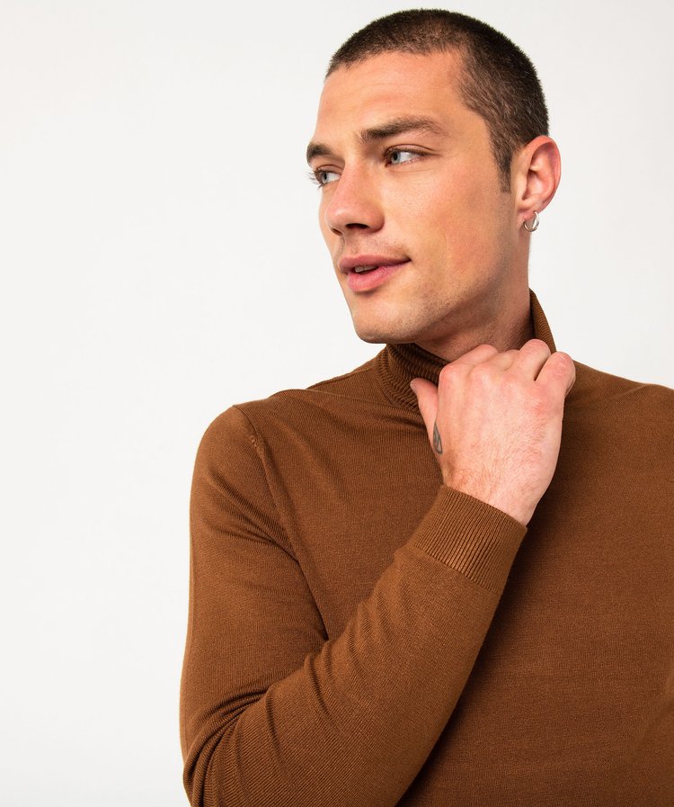 Pull à col roulé en maille fine homme beige fonce | GEMO